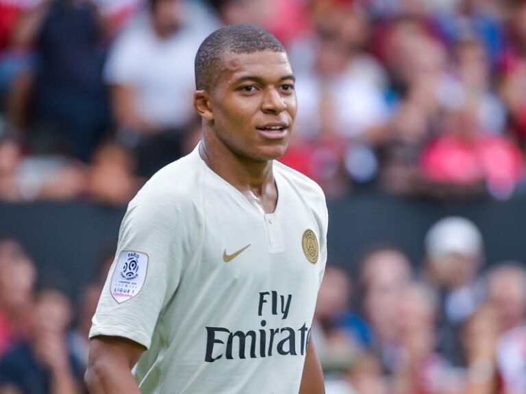 Kylian Mbappe - Age, Wiki, Birthday, Family, Networth & More - Famous ...
